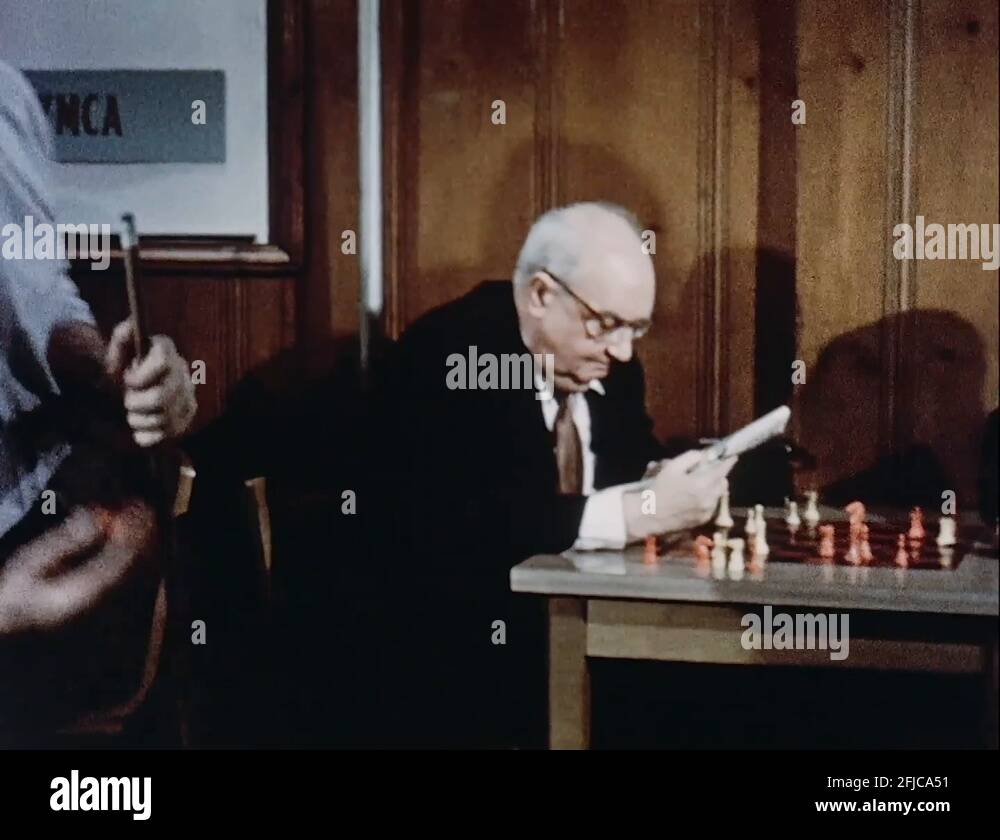 Chess pool Stock Videos & Footage - HD and 4K Video Clips - Alamy