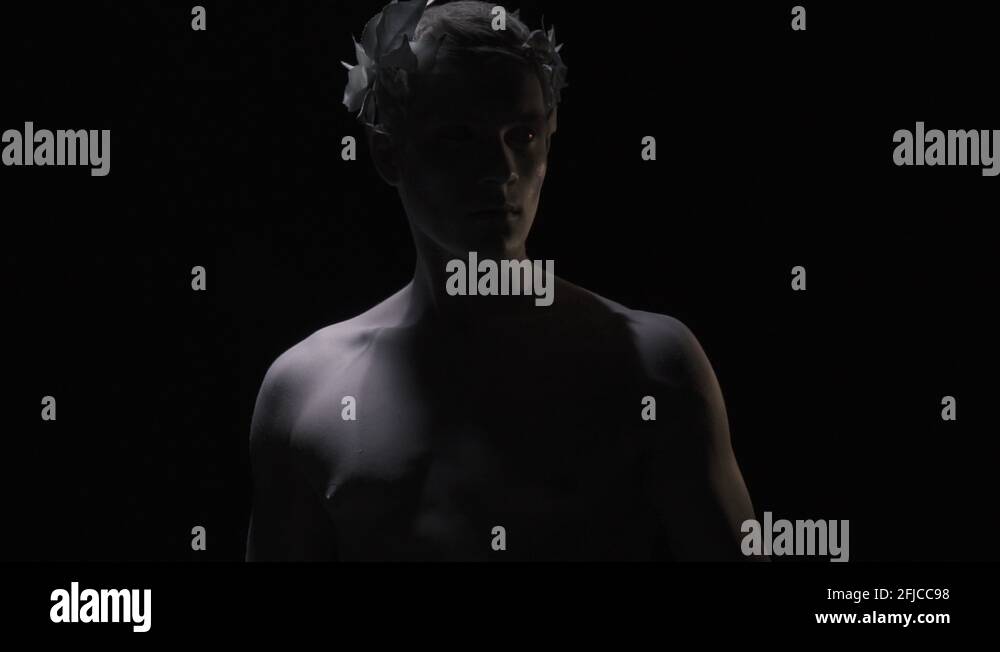 Living statue of Caesar lifts his arm, profile shot Stock Video Footage ...