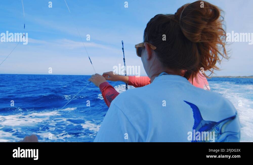 Deep sea setting Stock Videos & Footage - HD and 4K Video Clips - Alamy