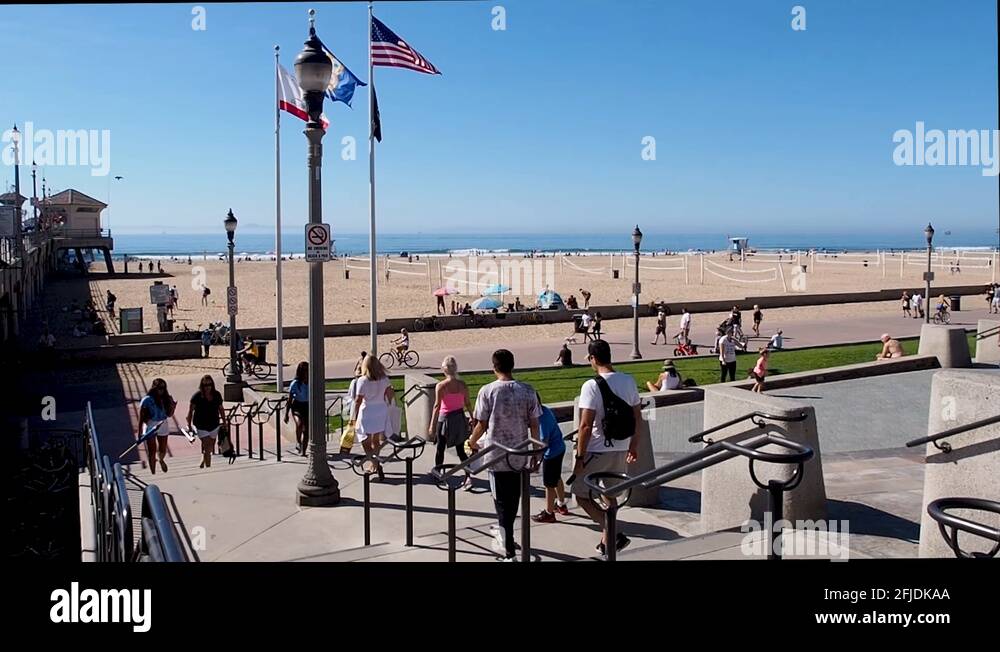 Plaza steps Stock Videos & Footage - HD and 4K Video Clips - Alamy