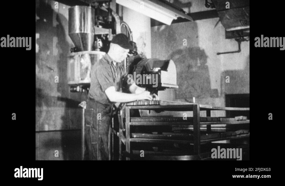 Press hopper Stock Videos & Footage - HD and 4K Video Clips - Alamy