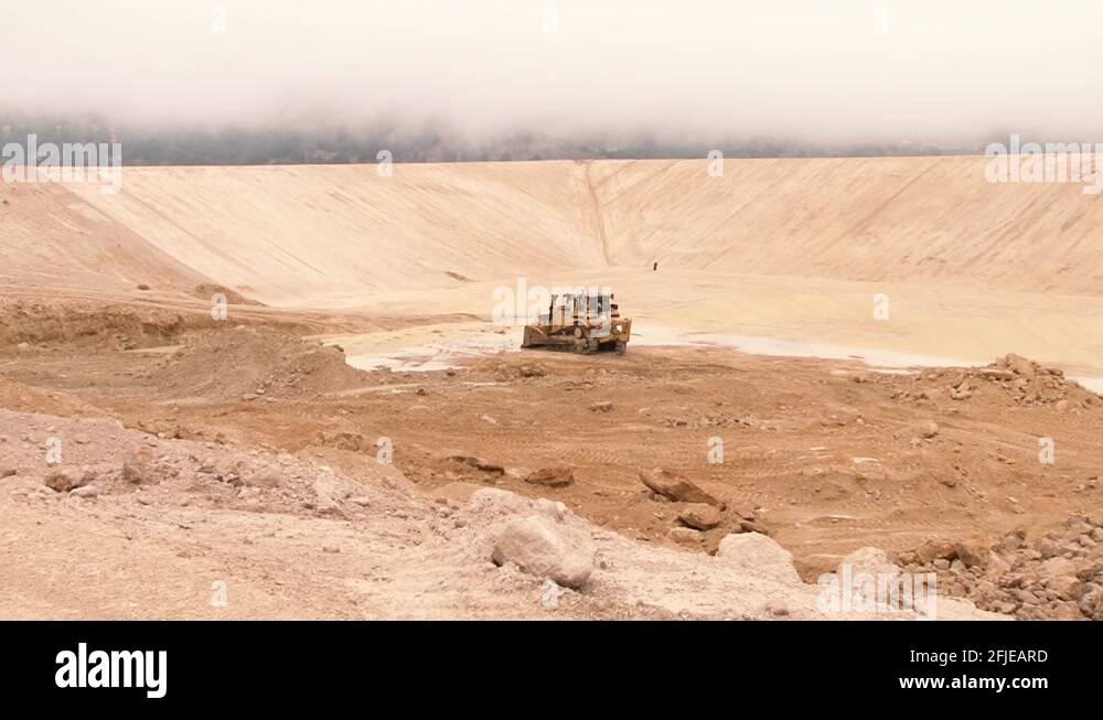 Pit works Stock Videos & Footage - HD and 4K Video Clips - Alamy