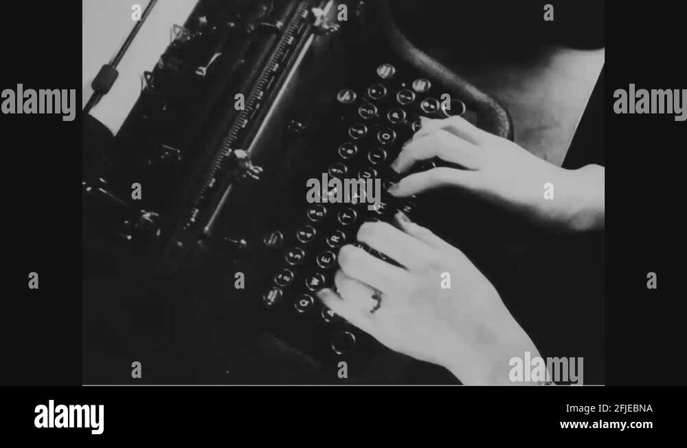 Vintage women typing Stock Videos & Footage - HD and 4K Video Clips - Alamy