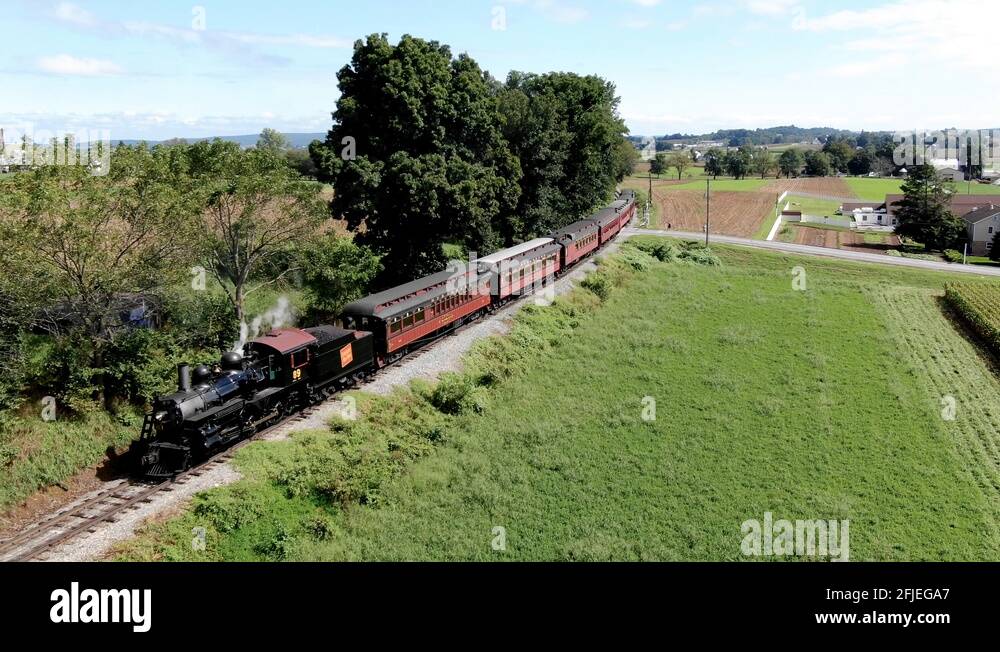 Train behind trees Stock Videos & Footage - HD and 4K Video Clips - Alamy