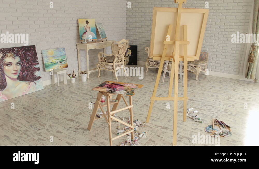 Portrait painter’s studio Stock Videos & Footage - HD and 4K Video ...