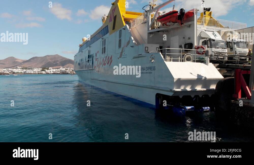 Local ferry Stock Videos & Footage - HD and 4K Video Clips - Alamy