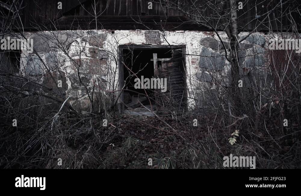 Scary barn Stock Videos & Footage - HD and 4K Video Clips - Alamy