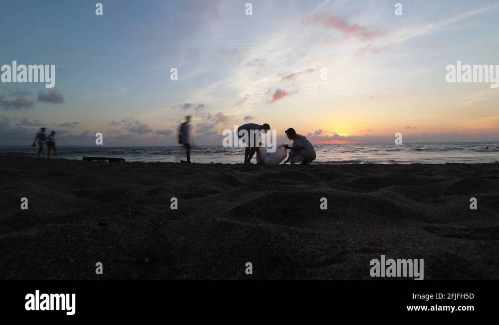 Bali beach clean up Stock Videos & Footage - HD and 4K Video Clips - Alamy