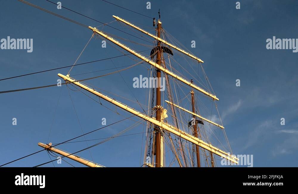 Classic clipper Stock Videos & Footage - HD and 4K Video Clips - Alamy