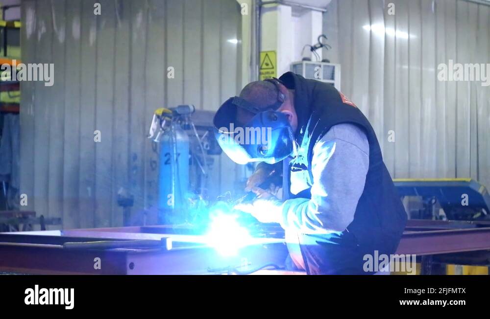 Migwelding Stock Videos & Footage - HD and 4K Video Clips - Alamy