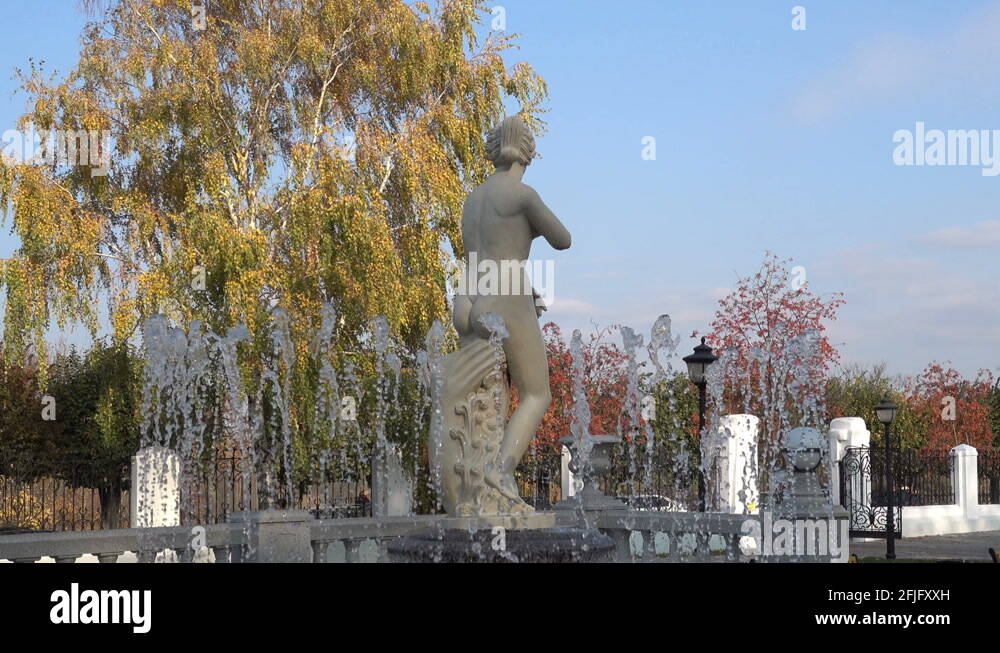 Fountain with statue of venus Stock Videos & Footage - HD and 4K Video ...