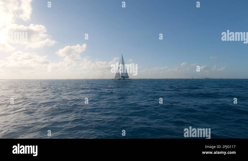 Full sail breeze Stock Videos & Footage - HD and 4K Video Clips - Alamy