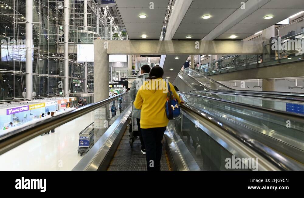 Check in counter of terminal Stock Videos & Footage - HD and 4K Video ...