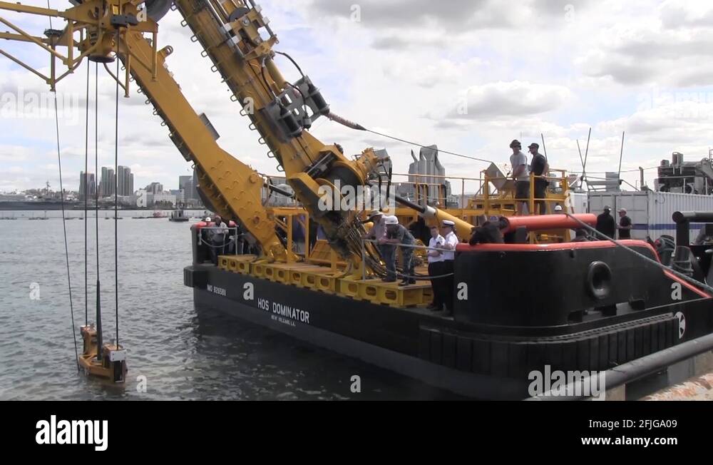 Navy's URC conducts operations for pressurized rescue module PRM-1 ...