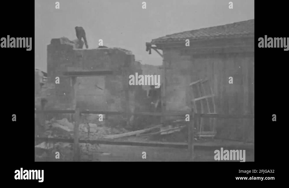 Workers tear down buildings and clearing necessary space - 1917-1918 ... Workers tear down buildings and clearing necessary space - 1917-1918 ...