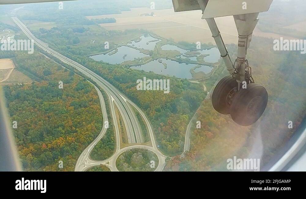 Landing gear plane window Stock Videos & Footage - HD and 4K Video ...