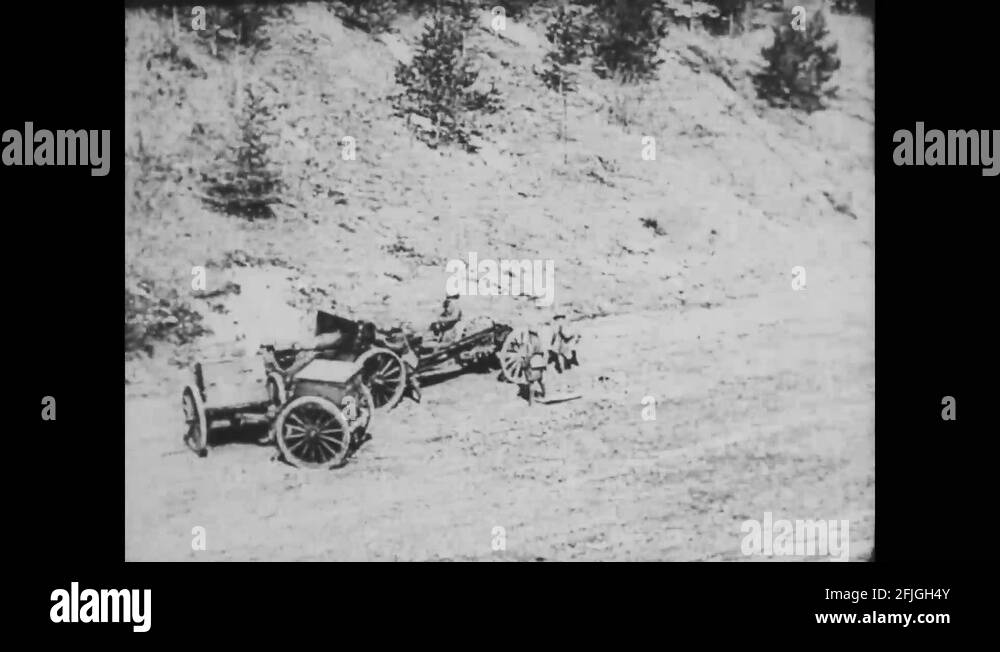 War artillery position firing Stock Videos & Footage - HD and 4K Video ...