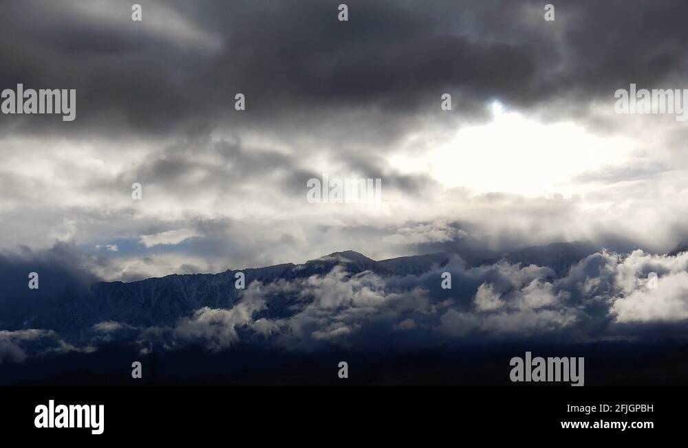 Mountain slo Stock Videos & Footage - HD and 4K Video Clips - Alamy