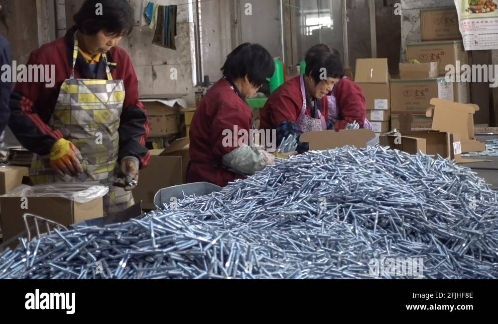 Chinese workers working factory Stock Videos & Footage - HD and 4K ...