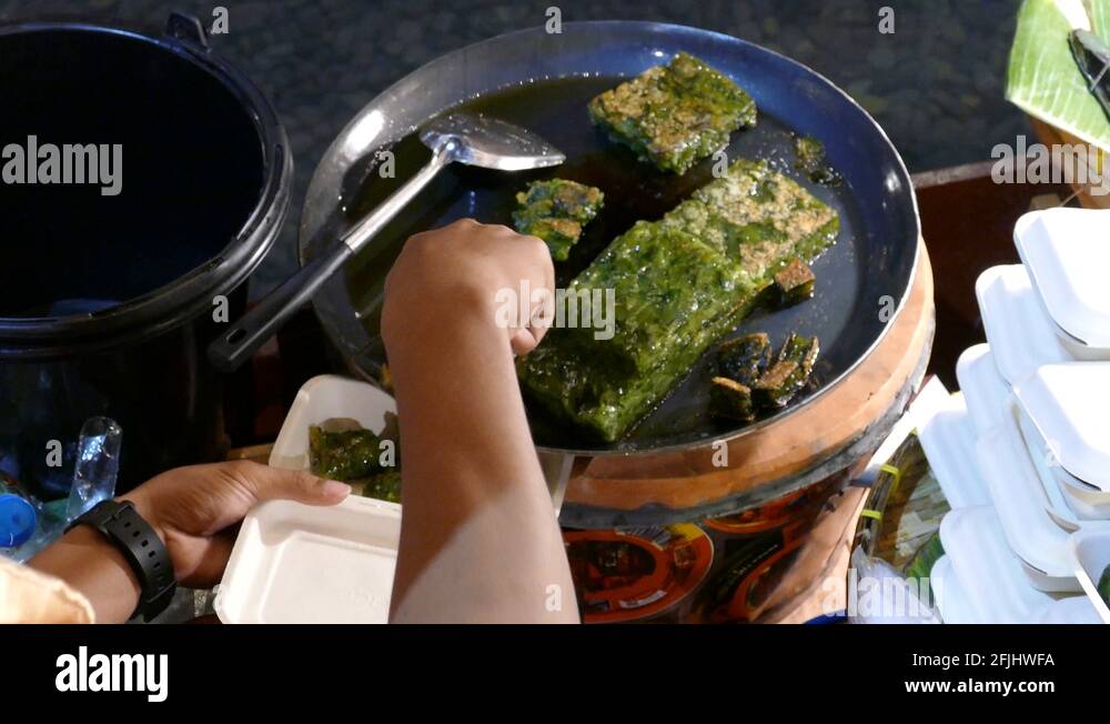 Chinese Chive Dumplings Garlic Chives Dim Sum Garlic Chive Dumplings ...