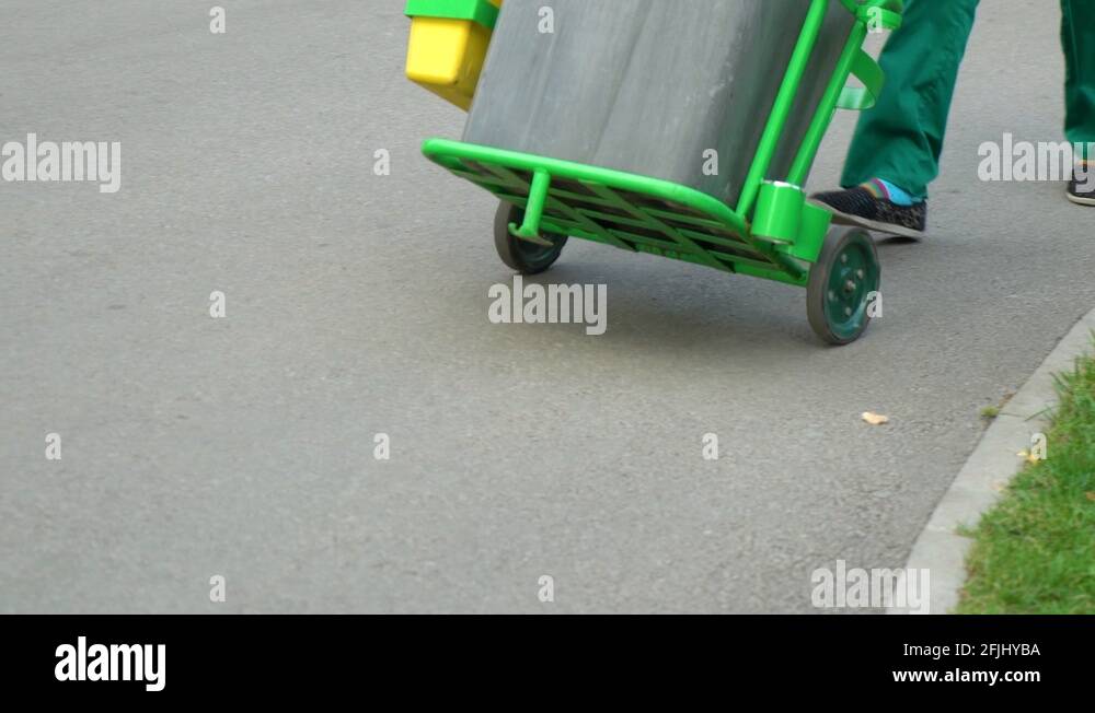 Bin cleaning service Stock Videos & Footage - HD and 4K Video Clips - Alamy