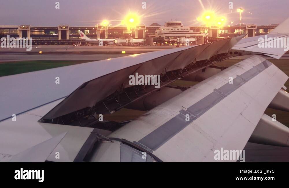 Ground spoiler Stock Videos & Footage - HD and 4K Video Clips - Alamy