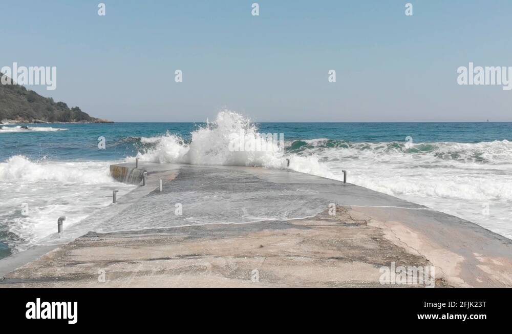 Wave crash boat Stock Videos & Footage - HD and 4K Video Clips - Alamy