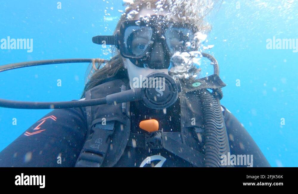 Girl scuba diving boat Stock Videos & Footage - HD and 4K Video Clips ...