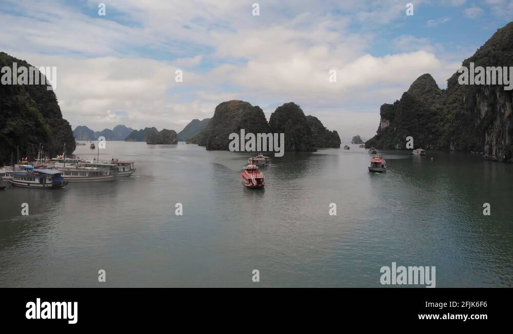 Ha long bay boats Stock Videos & Footage - HD and 4K Video Clips - Alamy