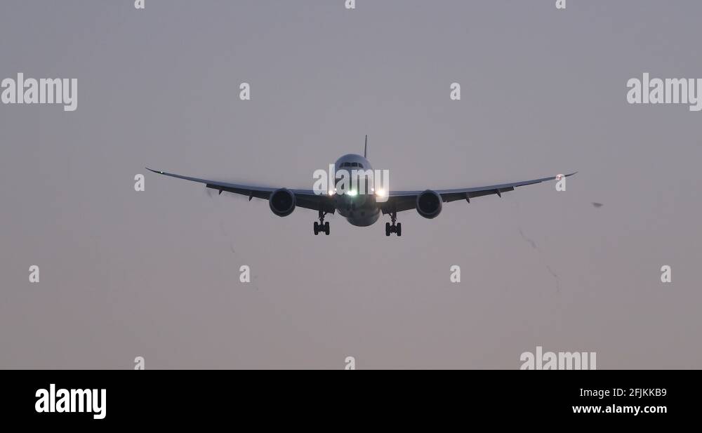 United boeing 787 landing Stock Videos & Footage - HD and 4K Video ...