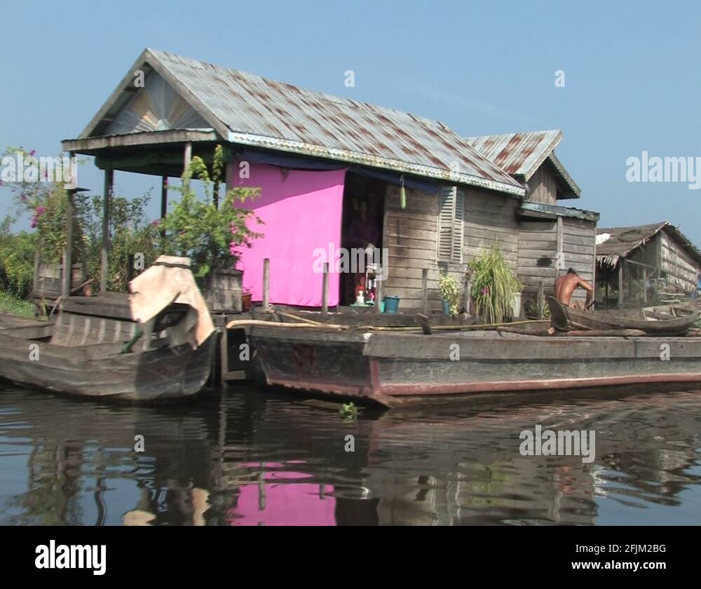Poverty house boat Stock Videos & Footage - HD and 4K Video Clips - Alamy