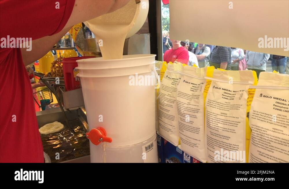 Pouring food and bin Stock Videos & Footage - HD and 4K Video Clips - Alamy