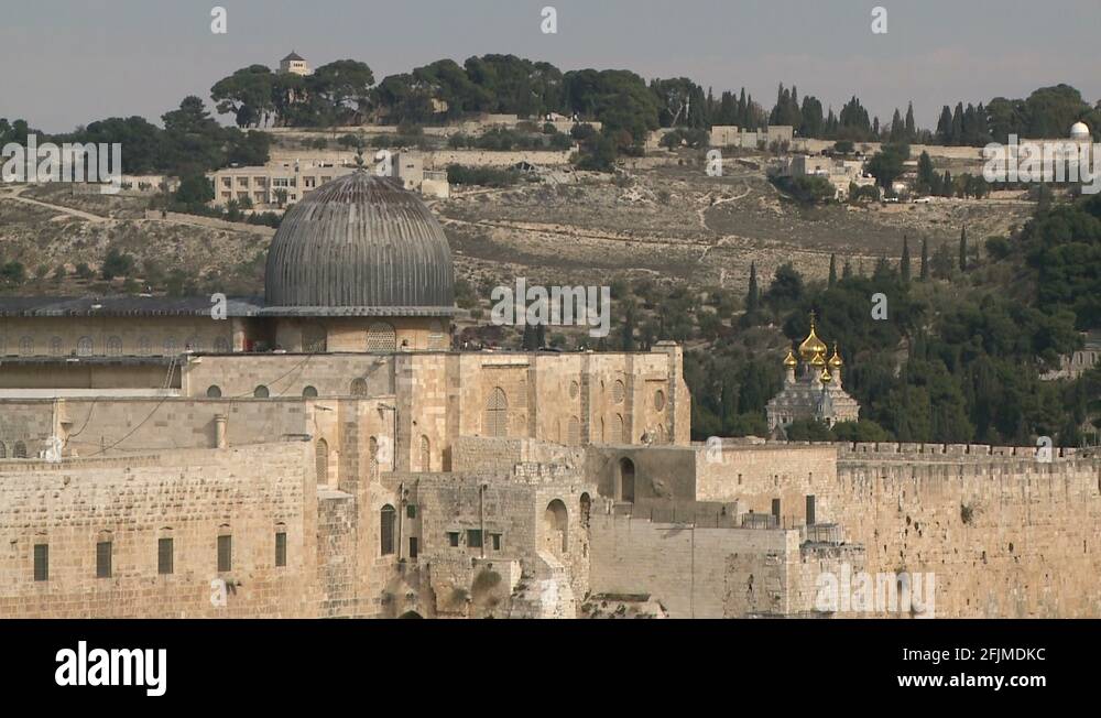 Mosque of aksa Stock Videos & Footage - HD and 4K Video Clips - Alamy