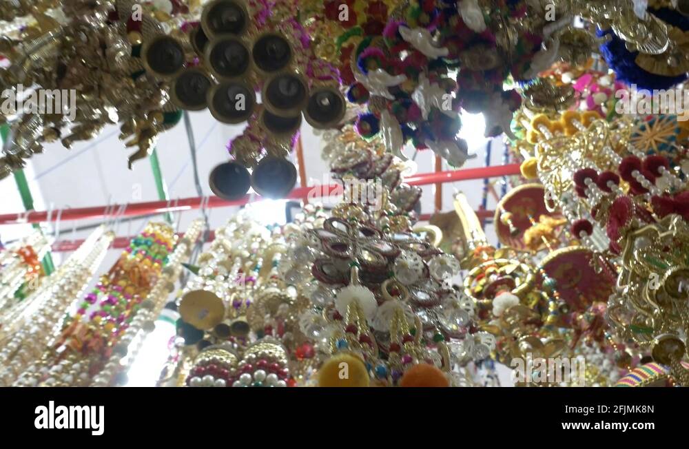 Hanging items Stock Videos & Footage - HD and 4K Video Clips - Alamy