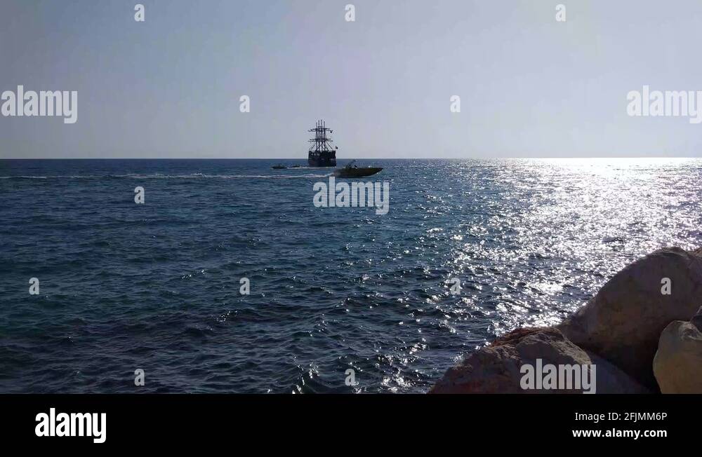 Clipper barque Stock Videos & Footage - HD and 4K Video Clips - Alamy