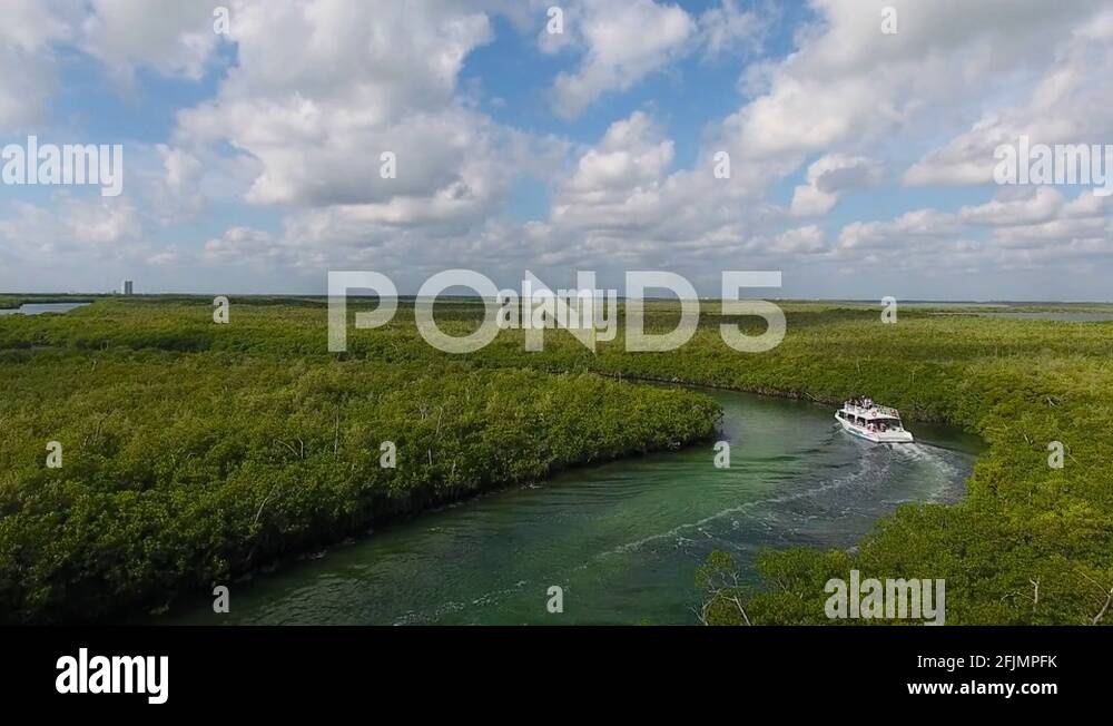 Cancun boat Stock Videos & Footage - HD and 4K Video Clips - Alamy