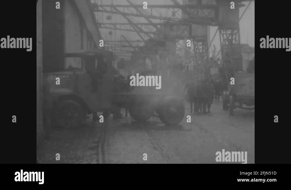 Ww1 vehicles Stock Videos & Footage - HD and 4K Video Clips - Alamy