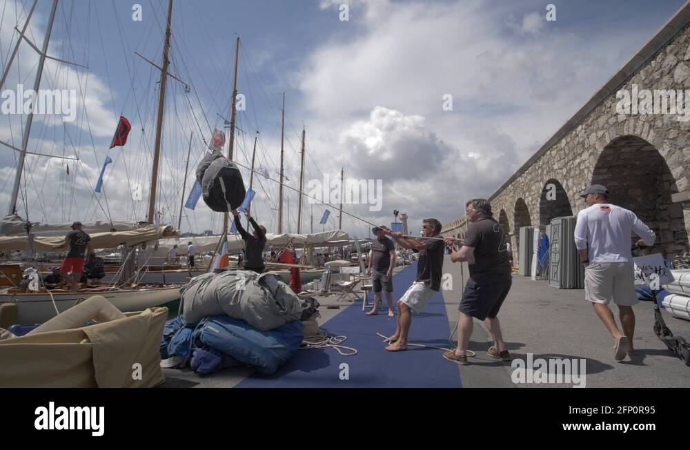 Loading and unloading of gear Stock Videos & Footage - HD and 4K Video ...