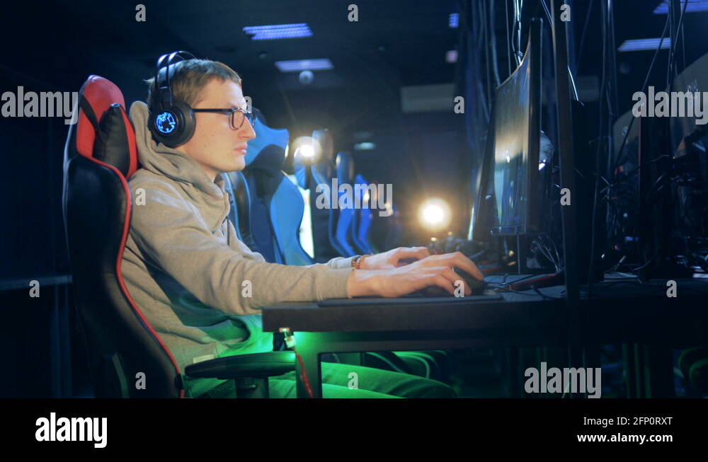 Cyber games arena Stock Videos & Footage - HD and 4K Video Clips - Alamy