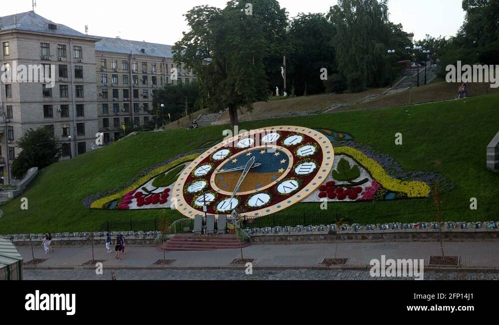 Day and night time clock Stock Videos & Footage - HD and 4K Video Clips ...