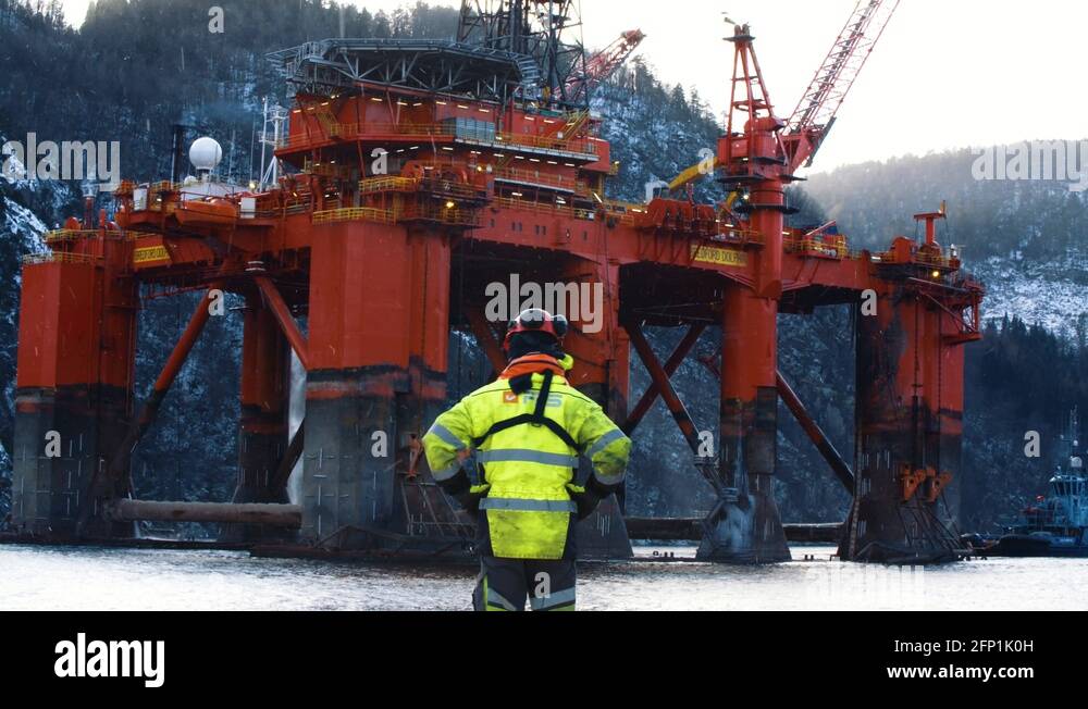 Oil rig worker north sea Stock Videos & Footage - HD and 4K Video Clips ...