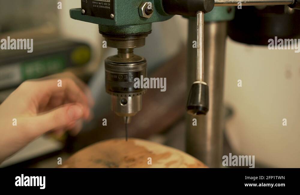 Ratchet drill Stock Videos & Footage - HD and 4K Video Clips - Alamy