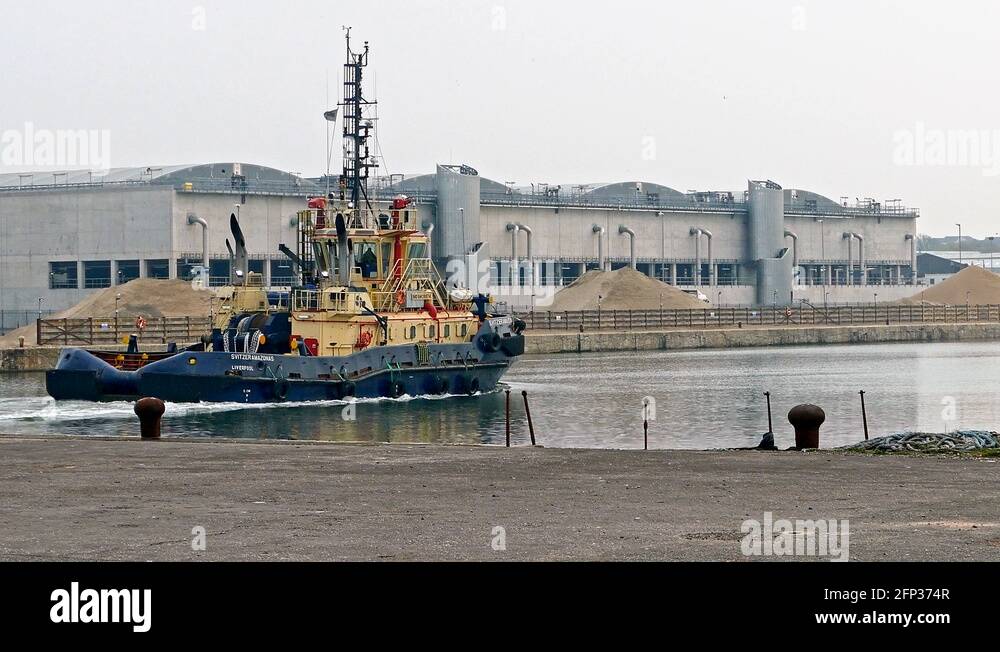 Warehouses pile Stock Videos & Footage - HD and 4K Video Clips - Alamy