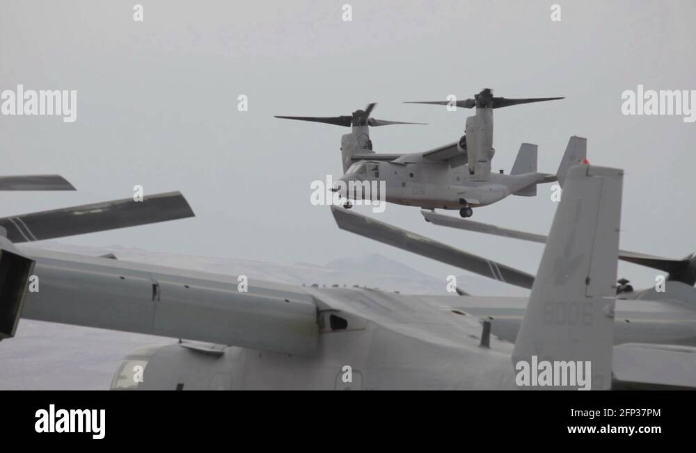 Tiltrotor military aircraft with both vertical takeoff landing vtol ...