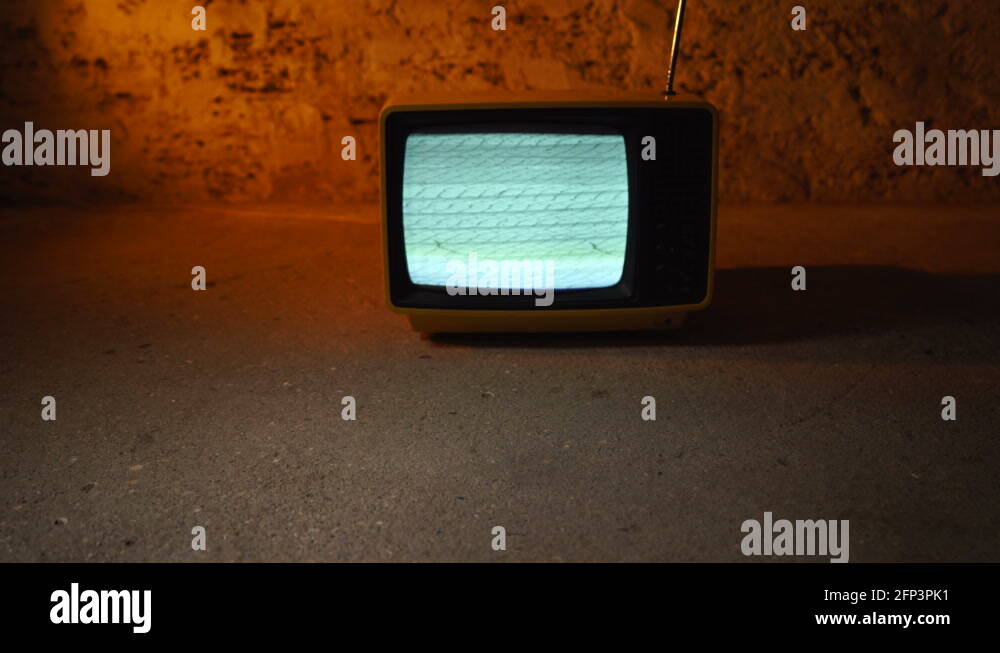 Retro TV with bad signal glitch television screen and green screen in ...