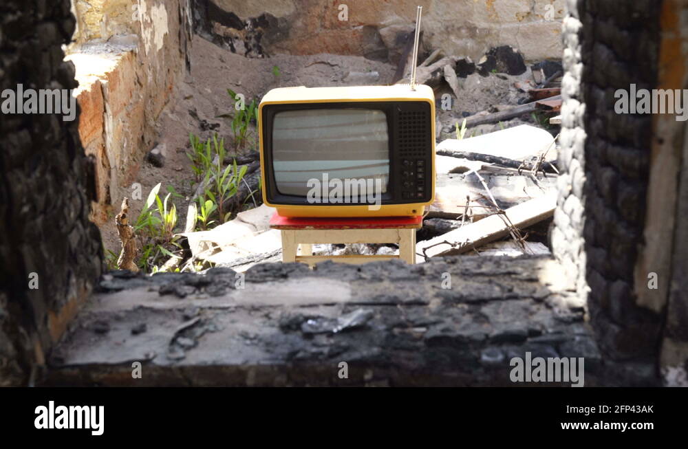 Vintage TV with bad signal television screen green screen in destroyed ...