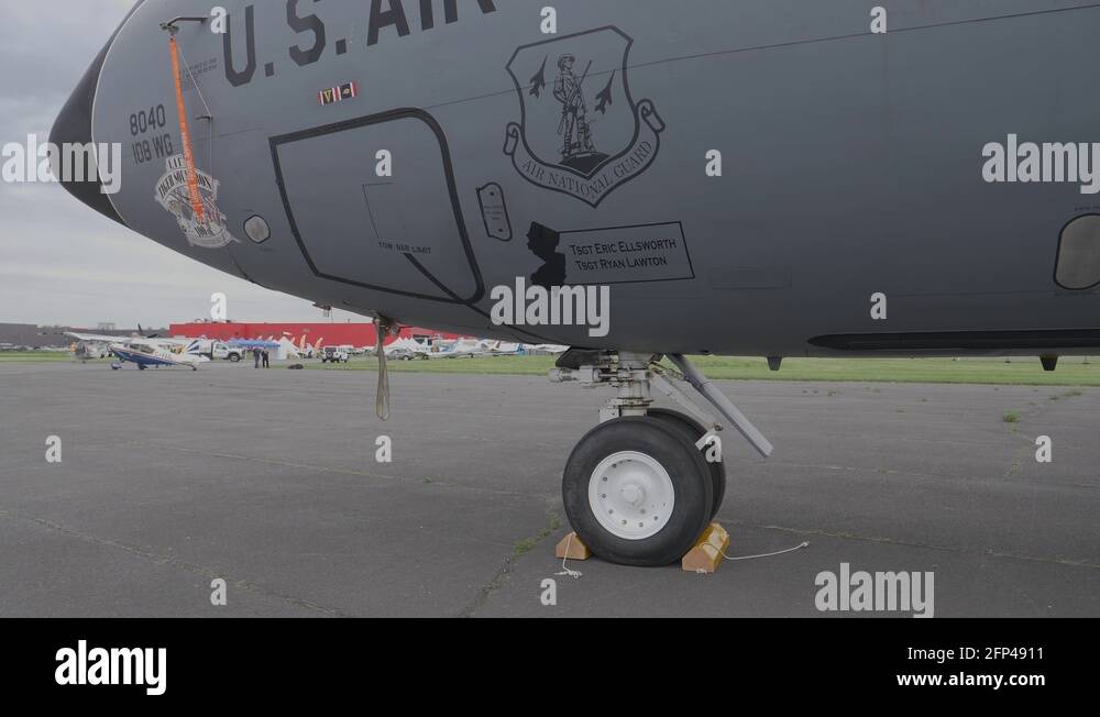 Us air force tanker Stock Videos & Footage - HD and 4K Video Clips - Alamy