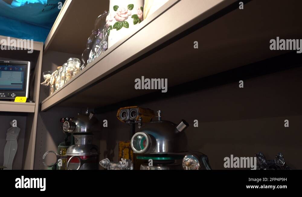 Shelf robots Stock Videos & Footage - HD and 4K Video Clips - Alamy
