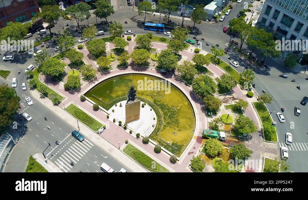 Roundabout roundabout Stock Videos & Footage - HD and 4K Video Clips ...