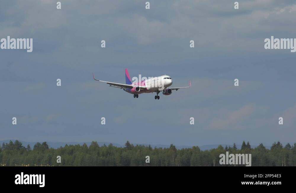 Wing of wizzair airbus Stock Videos & Footage - HD and 4K Video Clips ...